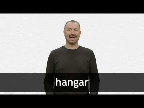 How to pronounce HANGAR in French