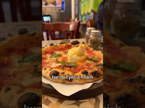 Pizzeria delivers pizzas till 4:30 AM in Mumbai! #mumbai #foodie #pizza #latenight