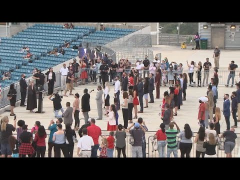 51 Florida residents to become naturalized citizen during Jaguars game