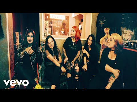 Glam, Horror y Devoción: La Celebración Más Abominable del Año – Rock ...