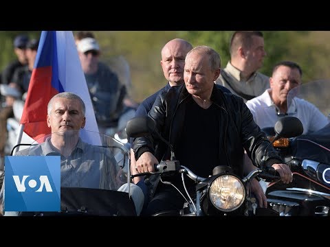 Putin Hangs Out At “Biker” Show Organized by Night Wolves in Crimea ...