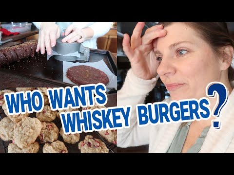 CRANBERRY COOKIES & WHISKEY BURGERS | Country Life Mom Vlog