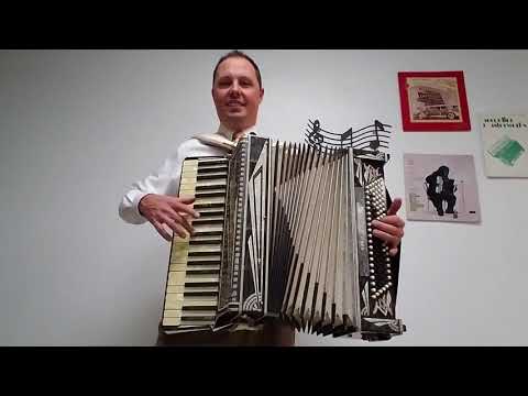 (SOLD!) - Piatanesi Special (Carnegie Accordion Company)
