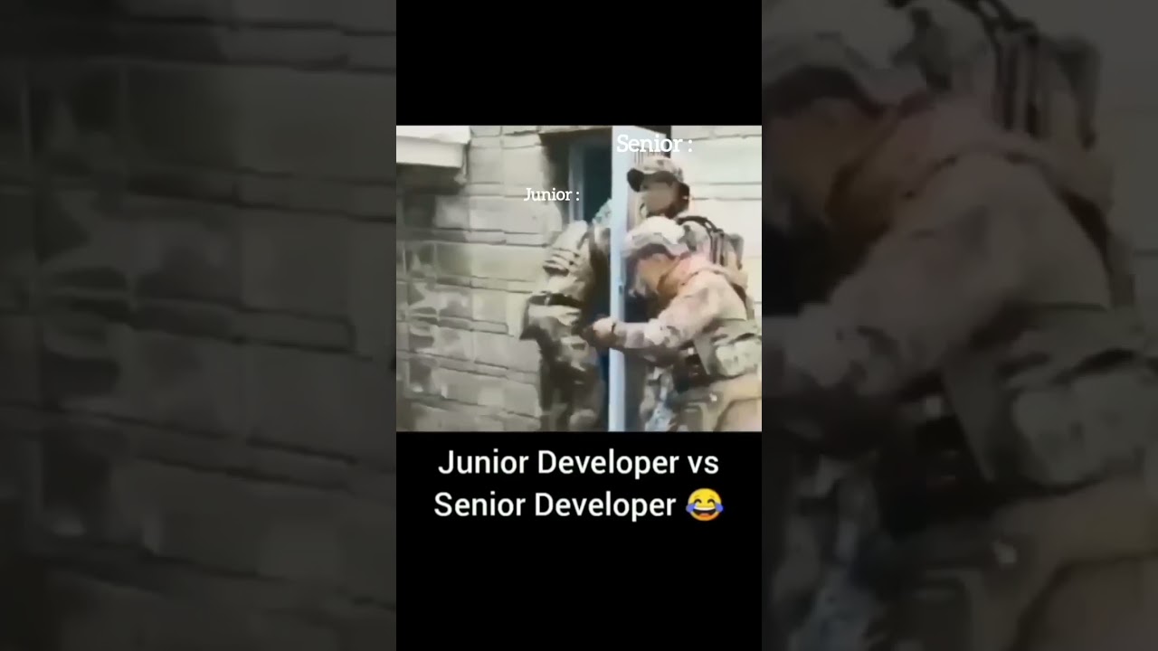 how senior vs junior developer do #code #shorts #developer #youtube