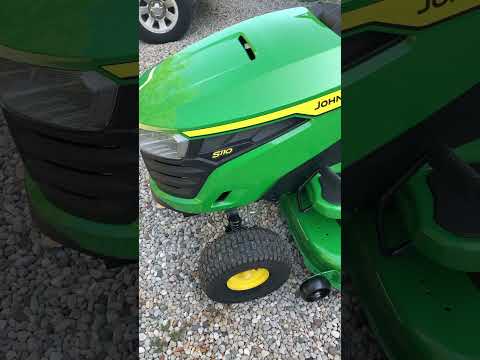 Got a New Lawn Tractor #johndeere #s110 #madeintheusa