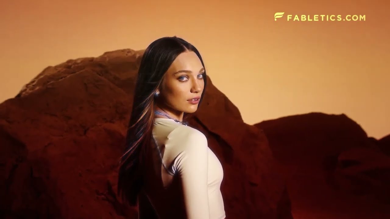 Maddie Ziegler x Fabletics is back!