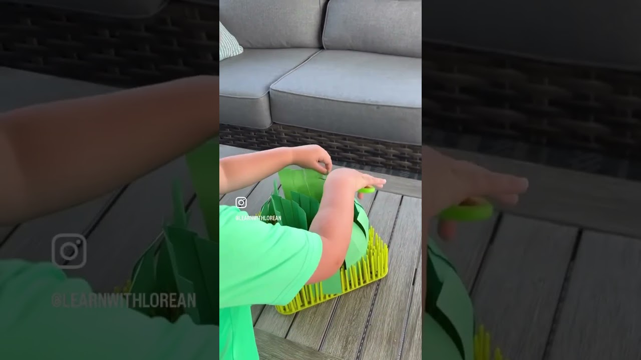 Fine motor skill practice scissors #funforkids #preschoolactivities #preschool #playingislearning