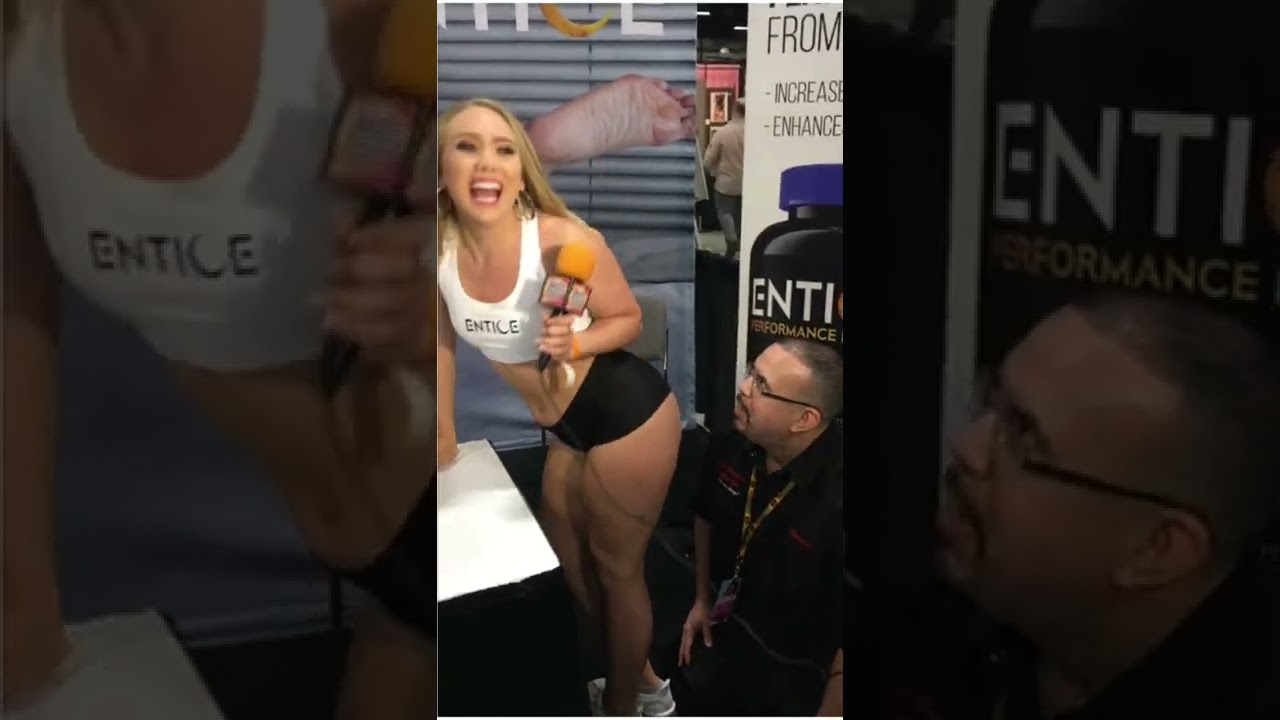 Mr. spic’n’spanish himself having a conversation with AJ Applegates booty