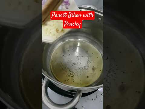 Pancit bihon with parsley #easyrecipe