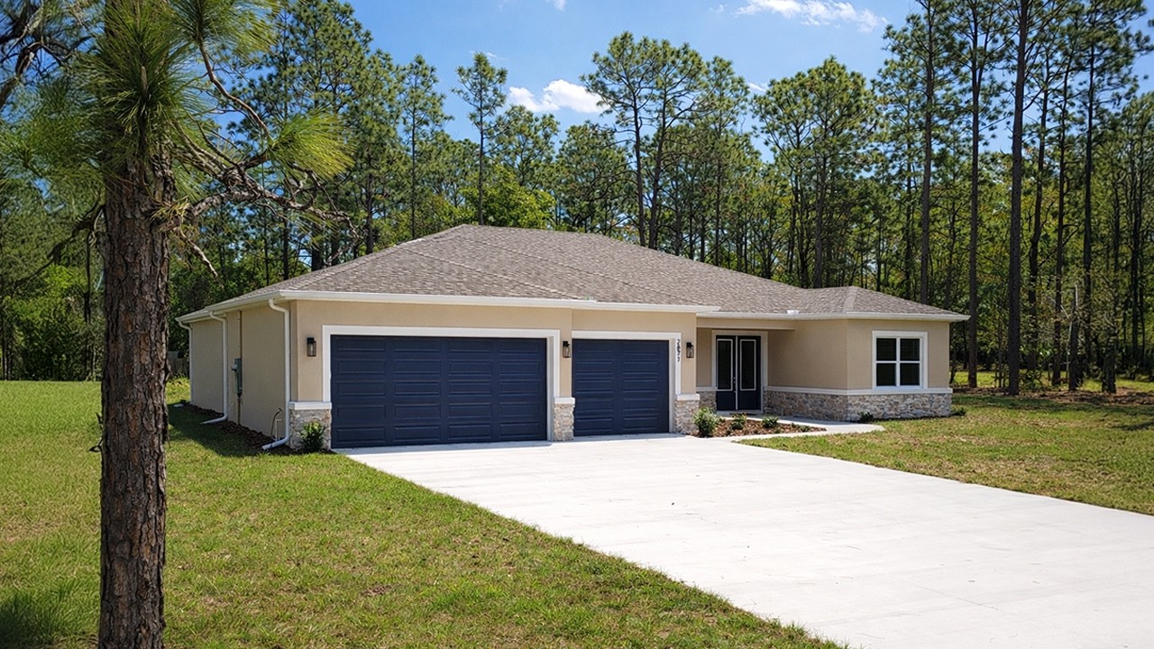 New Builder on 1+ Acre of Land in Beverly Hills, FL!