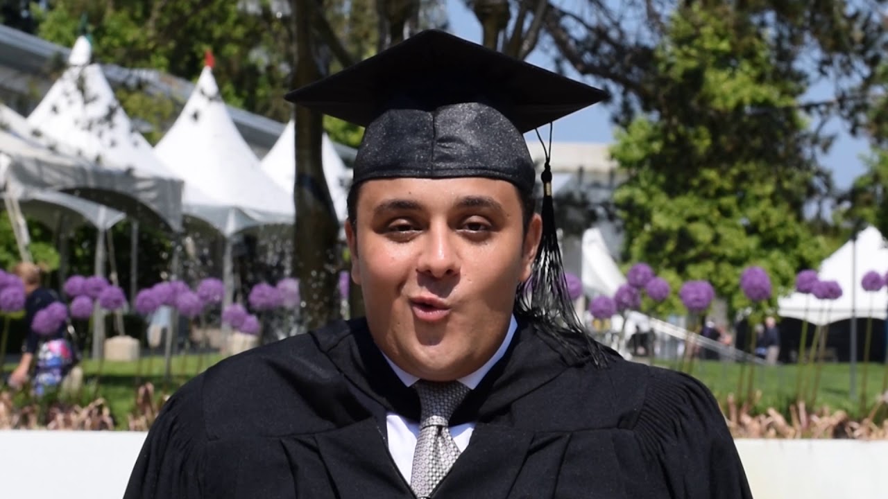 Graduates give advice to new students