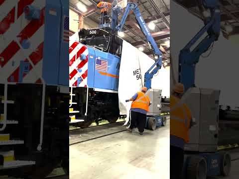 Metra reveals Locomotive 500 SD70MACH
