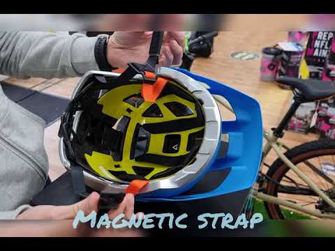 Cube Strover MTB Bike Helmet with Light and Battery Mount