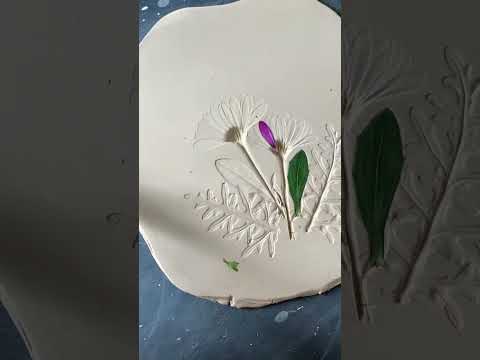 How I press flowers and leaves into clay to create a ceramic dish #vuvuceramics #ceramics #pottery