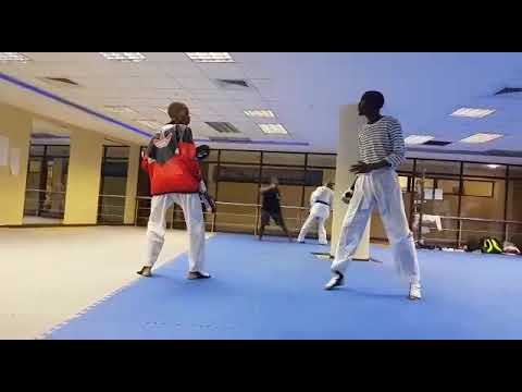 Training...Alfred Madome vs Uaitavera Chimbombi Kyrugi Defense spin hook kick