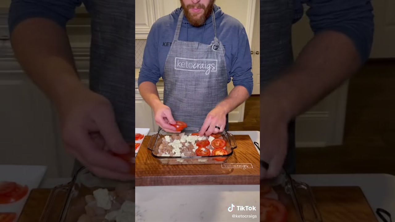 keto chicken caprese casserole recipe by @ketocraigs
