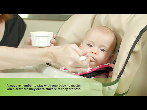 Baby's first foods: What age do I give foods to my baby?