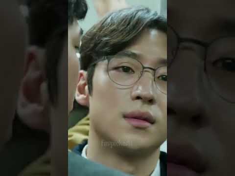 One kiss is all it takes 😂🤣🤣 #leejehoon #kdrama #kmovie #favpickedit #funny