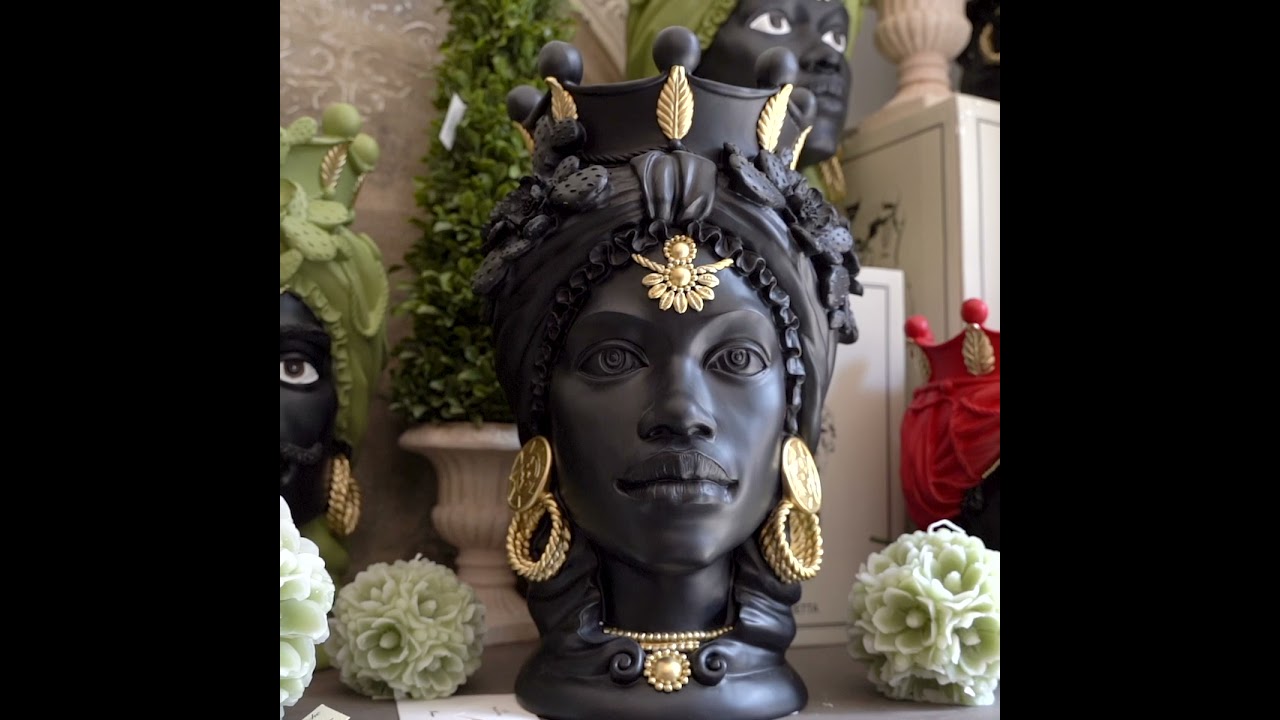 Scopri le Teste di Moro firmate Palais Royal!