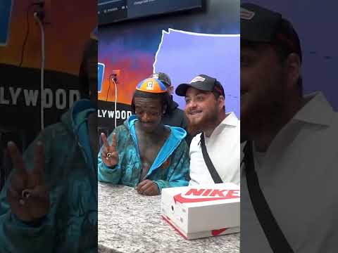 Lil Uzi Vert wears a Kippah! π