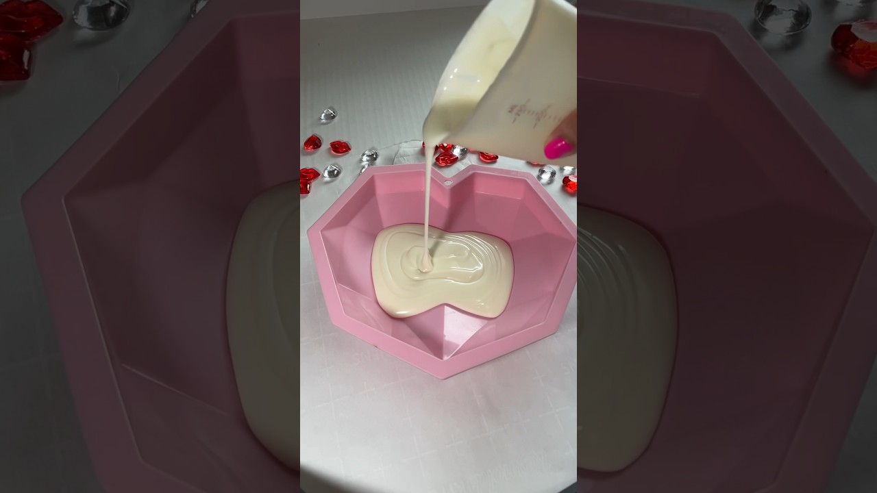 How I make my breakable hearts. #chocolate #breakableheart #treats