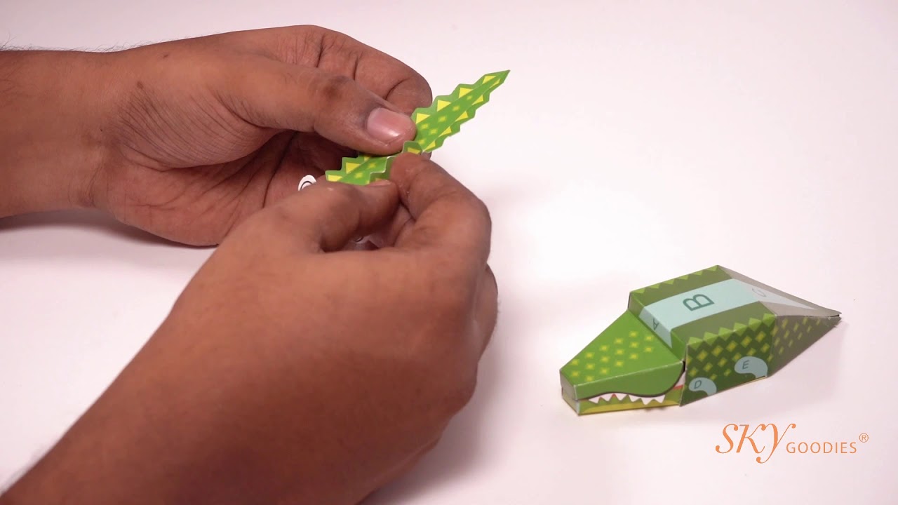 How to make the Sky Goodies Mini Crocodile Papercraft: download printable pdf at skygoodies.etsy.com