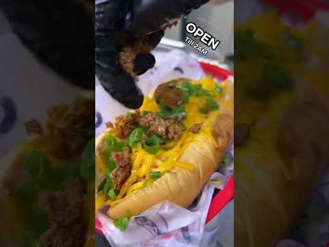 Southside San Antonio Texas late night eats, 9 inch chunky Hot Dogs and more! Satexasfoodies