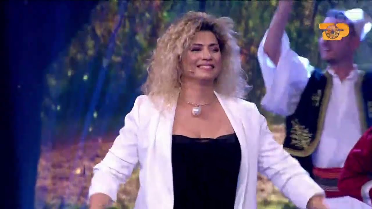 Denisa Gjezo këndon “Po martojmë vajzën e vetme” E Diell 26/06/2022 ... Denisa Gjezo këndon “Po martojmë vajzën e vetme” E Diell 26/06/2022 ...