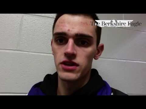 Williams advances in the NESCAC basketball tournament behind 22 points from Dan Aronowitz.