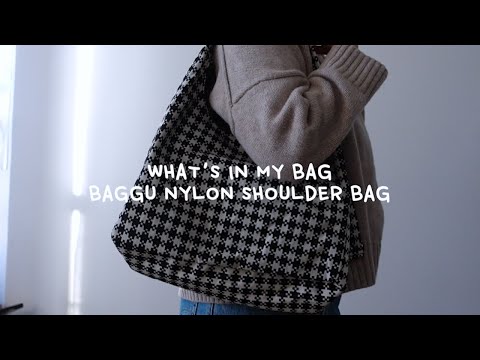 What's in my Bag + Daily Essentials | Baggu Nylon Shoulder Bag
