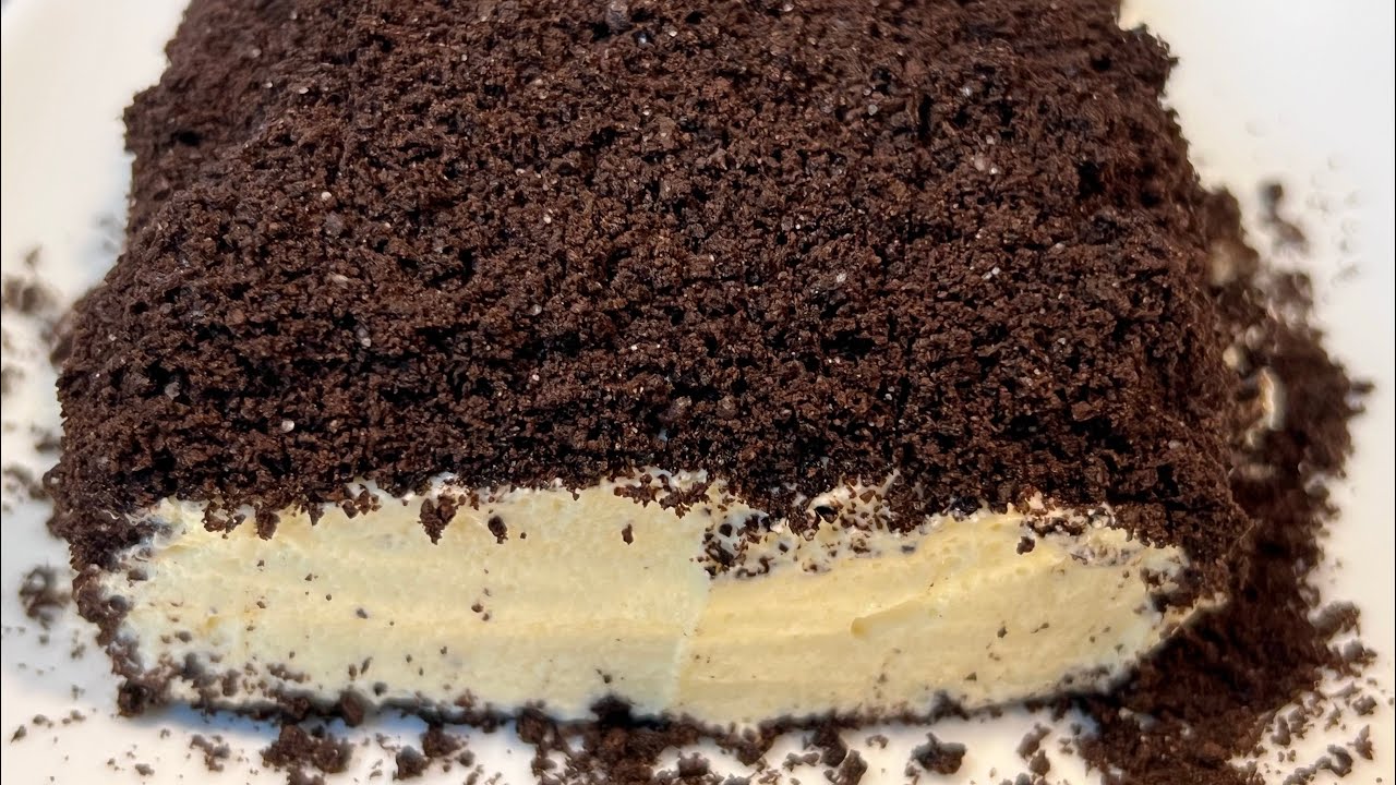 Dirt Cake - Easy, No Bake Oreo Dessert