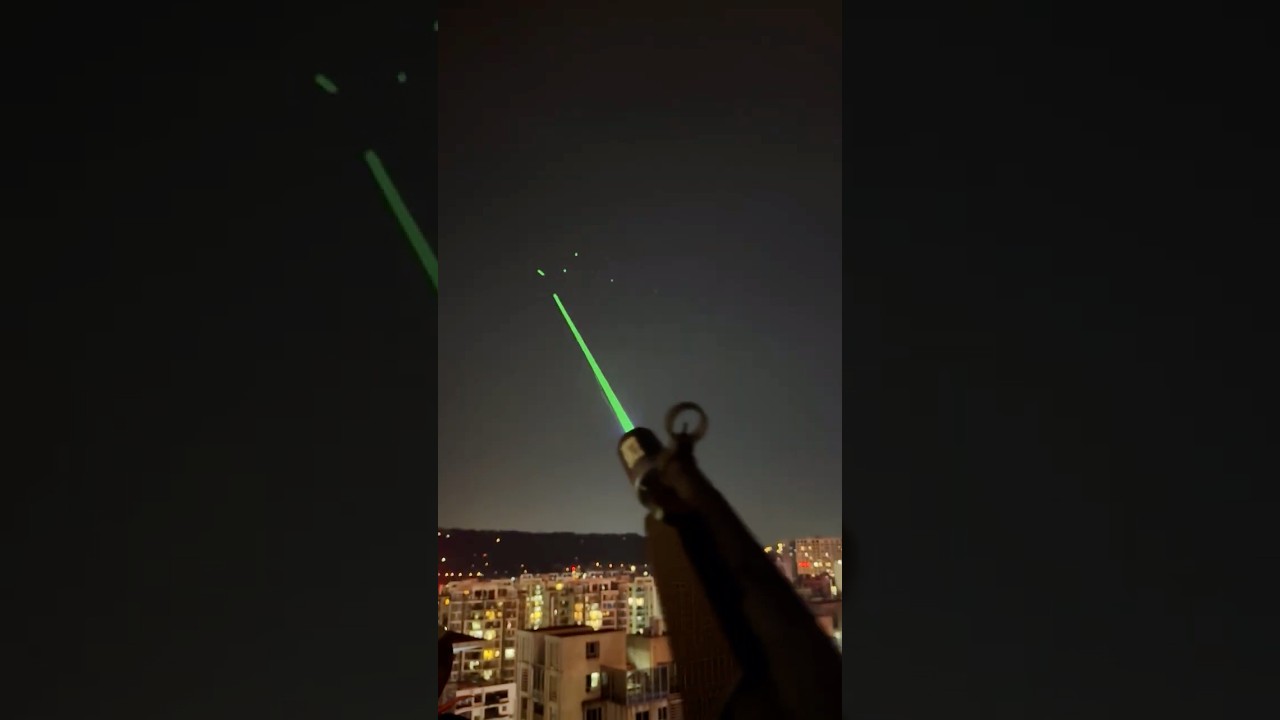 Want this MP5 Gel Blaster with Luminous Silencer? #gelblaster #toy #toyguns #mp5 #orbeez