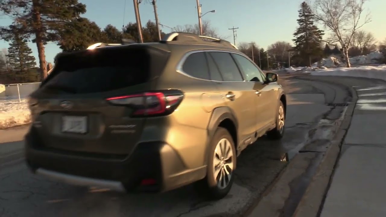 2024 Subaru Outback Touring XT review by Mark Savage and Paul Daniel (rev)
