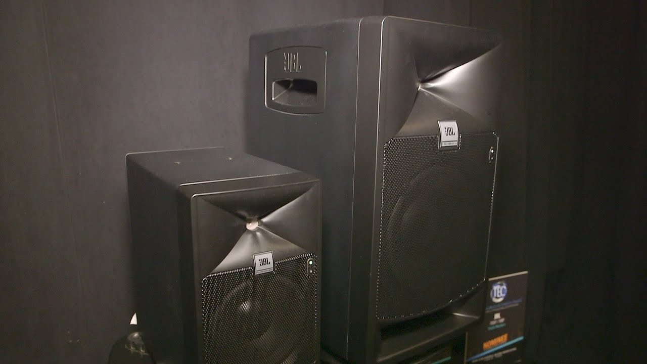 JBL 708i студийный монитор купить в Москве в интернет-магазине Kombik