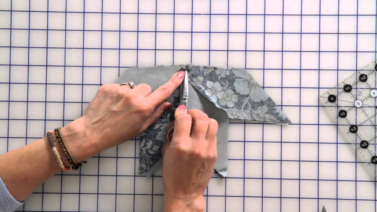 How to Sew a Beginner Eight-Point Star Quilt Block by Edyta Sitar -| Fat Quarter Shop