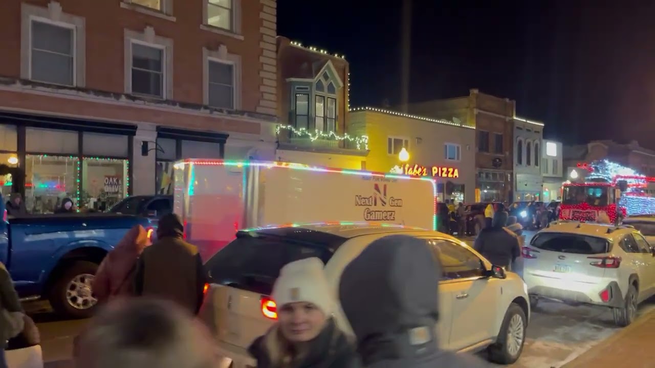 Decorah Area Chamber of Commerce Water 34th Annual Street Light Parade Walk-Through