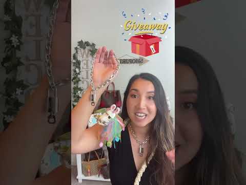 LOUIS VUITTON GIVEAWAY JOIN NOW! LUXURY GIVEAWAY. TODAY 4PM CST POSHMARK LIVE SHOW TODAY.