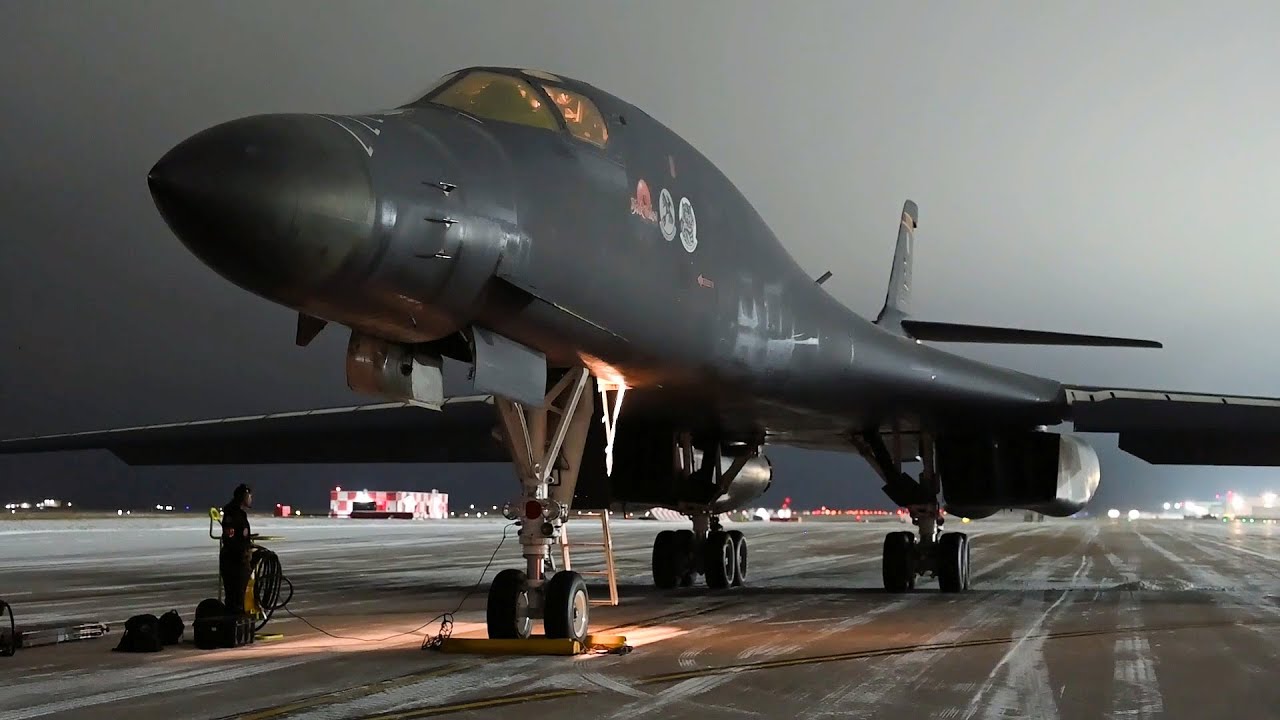 B-1B Lancer Returns To Ellsworth AFB