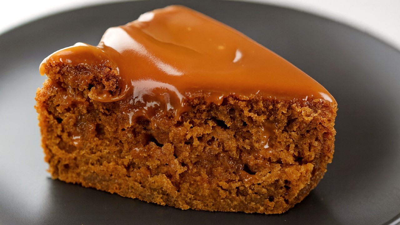 Delicious, Moist Gingerbread Cake Recipe! Easy Recipe in 5 minutes!