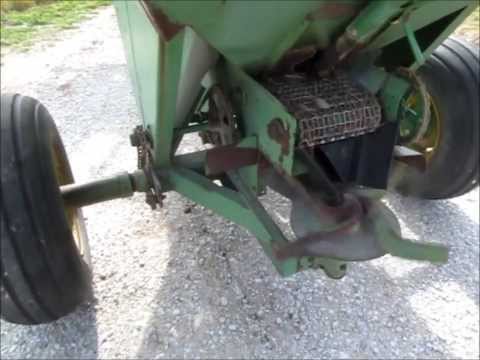 John Deere 602 fertilizer spreader for sale | sold at auction November 21, 2013