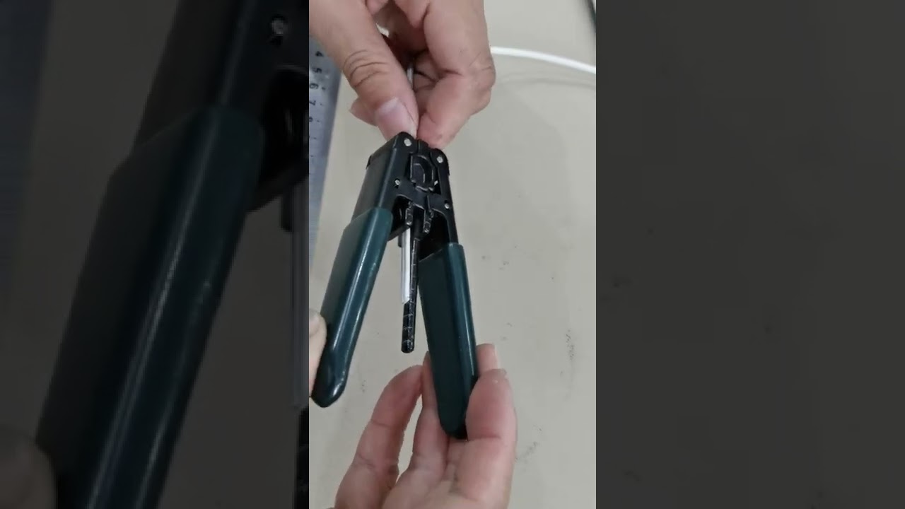 how to use the drop cable jacket stripper