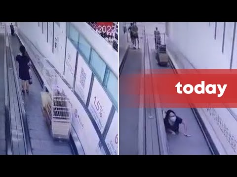 2 customers knocked down by trolley in Sheng Siong supermarket