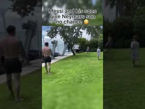 Messi and his sons give Neymars son no chance 😳😈 #football #soccer #shorts #messi #neymar