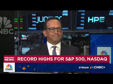 Trivariate's Adam Parker: Investors aren't worried about dollar weakening
