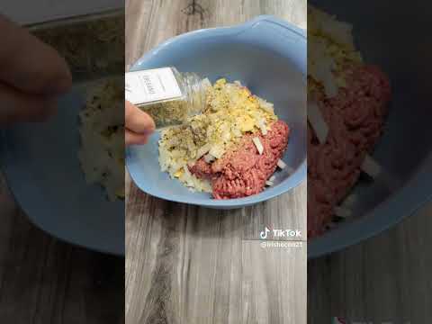 The easiest Meatloaf recipe! #easyrecipe #food #dinner #fyp #viral @TheBoyFriendsPod @chefreactions