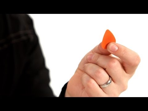 How to Choose a Guitar Pick | Guitar Pedals