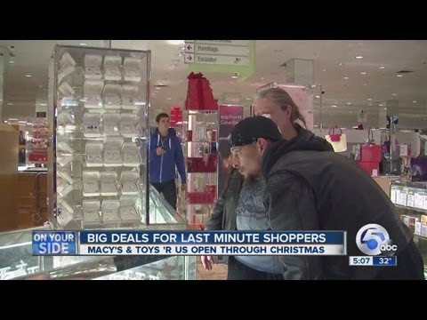 Macy's starts marathon shopping hours