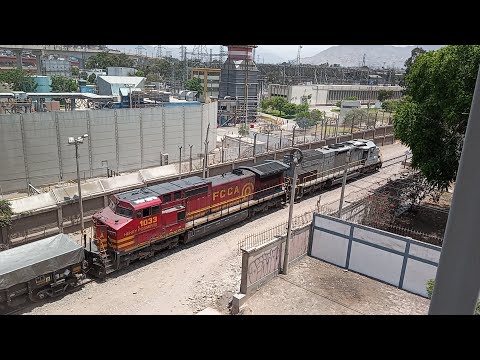 FCCA / EMD SD40T-2 #1024 & GE C40-8W #1033