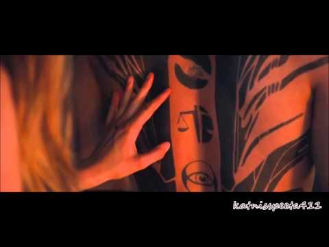 Tris sees Four's Tattoo