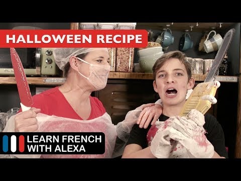 Alexa bakes a SEVERED HAND for Halloween ! (Recipe in French)